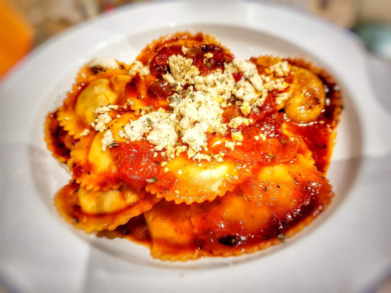 Bukkun for 2 persons - 2 Plates of Pasta, Pizza or Ftira plus a bottle ...